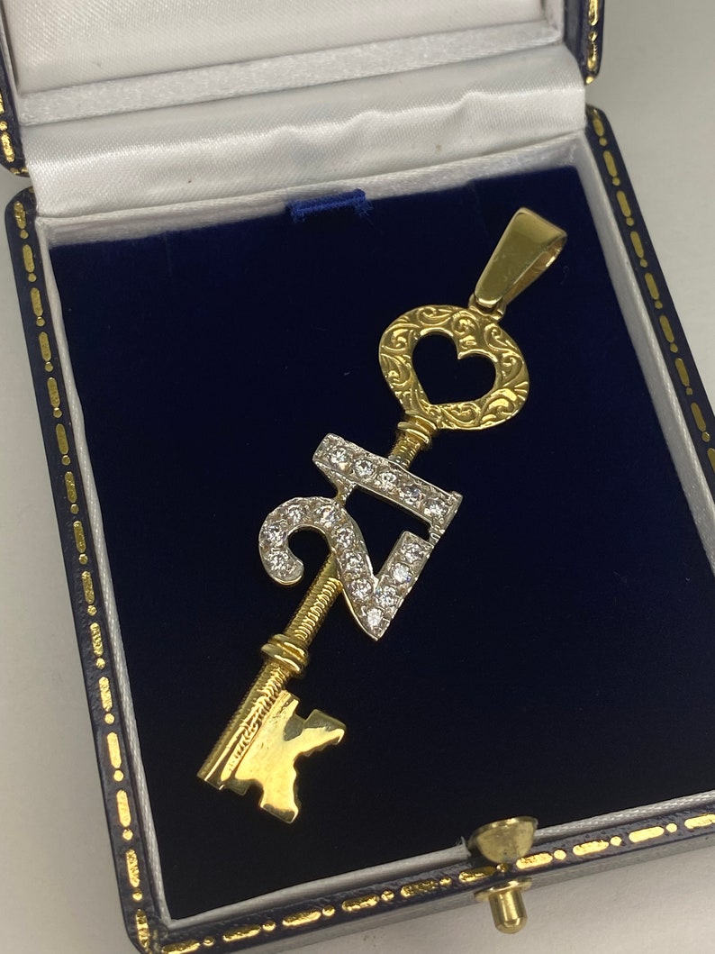 9carat Yellow Gold Cubic Zirconia 21 Key Pendant - Etsy