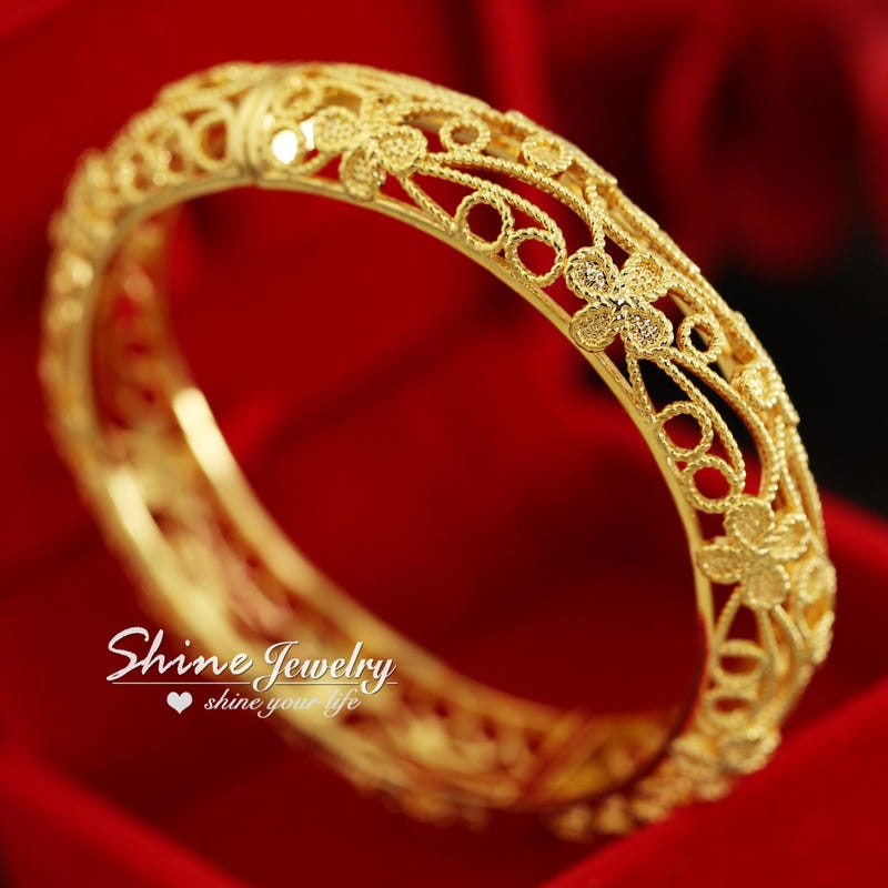 Gold Filigree Bangle - Etsy