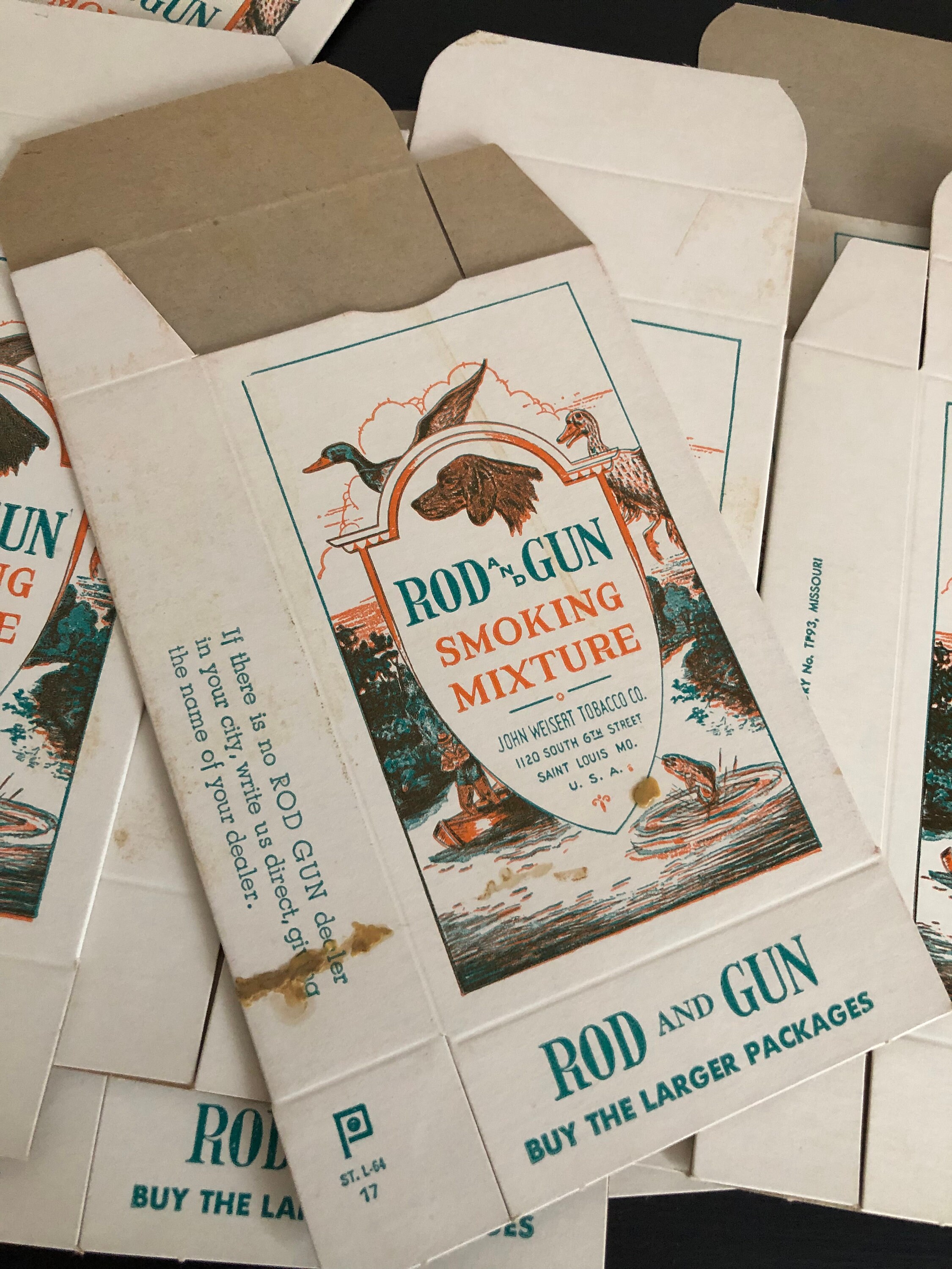 Lot of 10 Vintage NOS Boxes Rod & Gun Smoking Mixture Hunting Dogs Ducks Fishing John Weisert ...