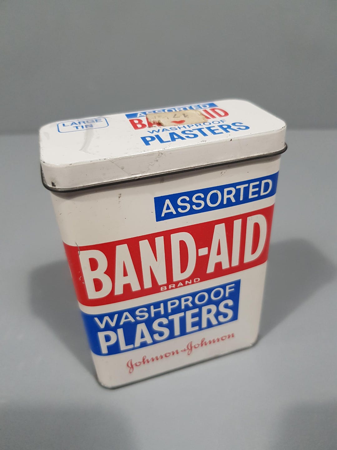 Vintage Assorted Washproof Band-aid Tin Johnson & Johnson - Etsy UK