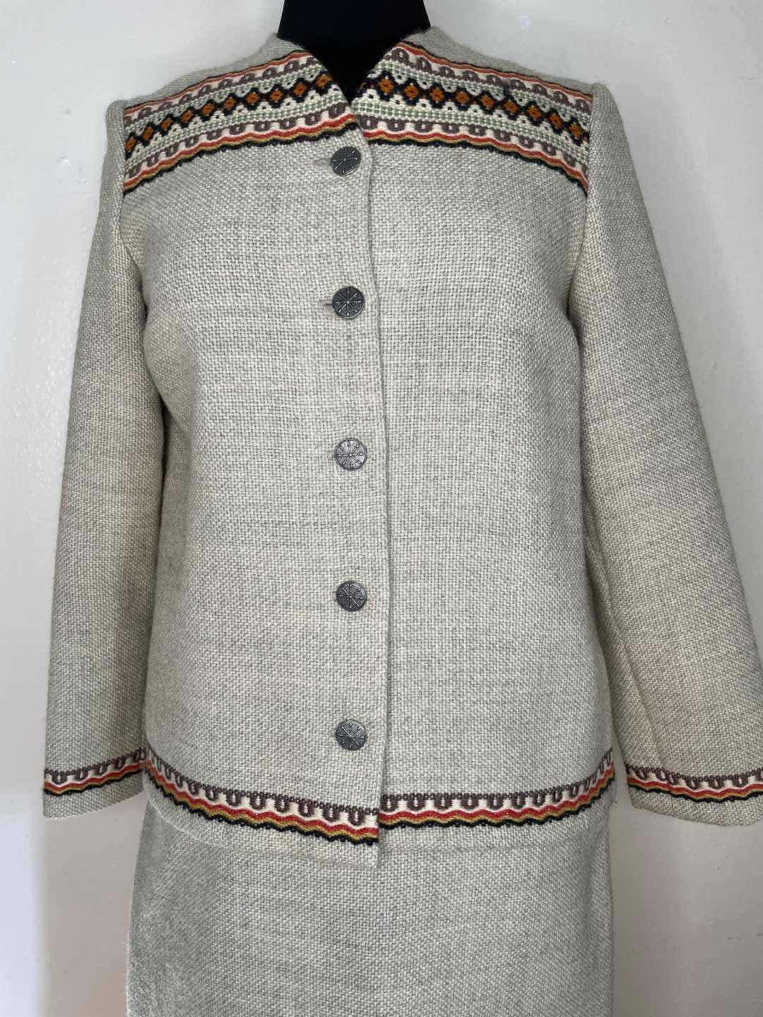 60s/70s Beige Embroidered Burlap Jacket and Skirt Set - Etsy