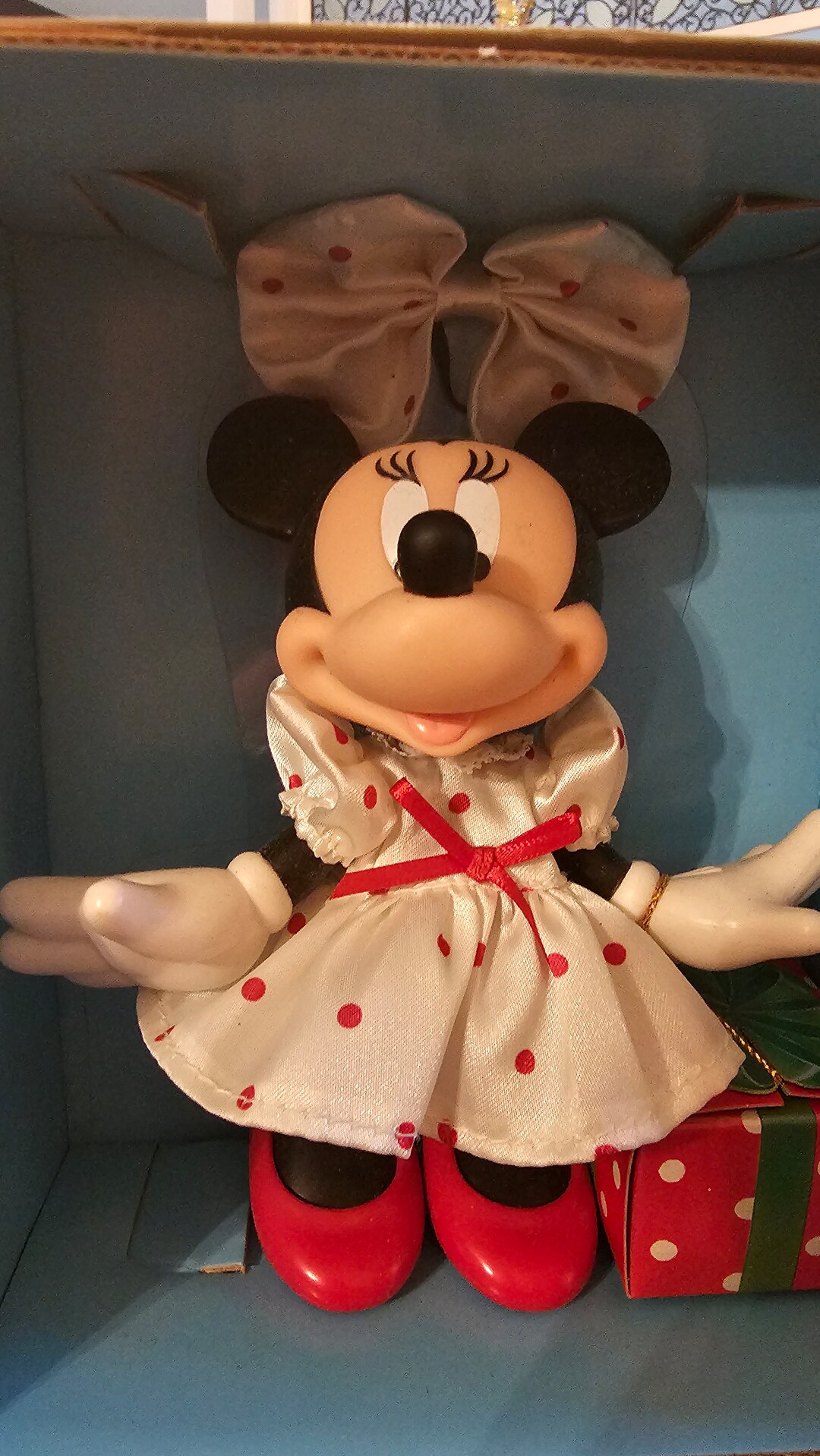 Walt Disney Minnie Mouse Hard Plastic Doll Dressing Pretty Mattel 1998 ...
