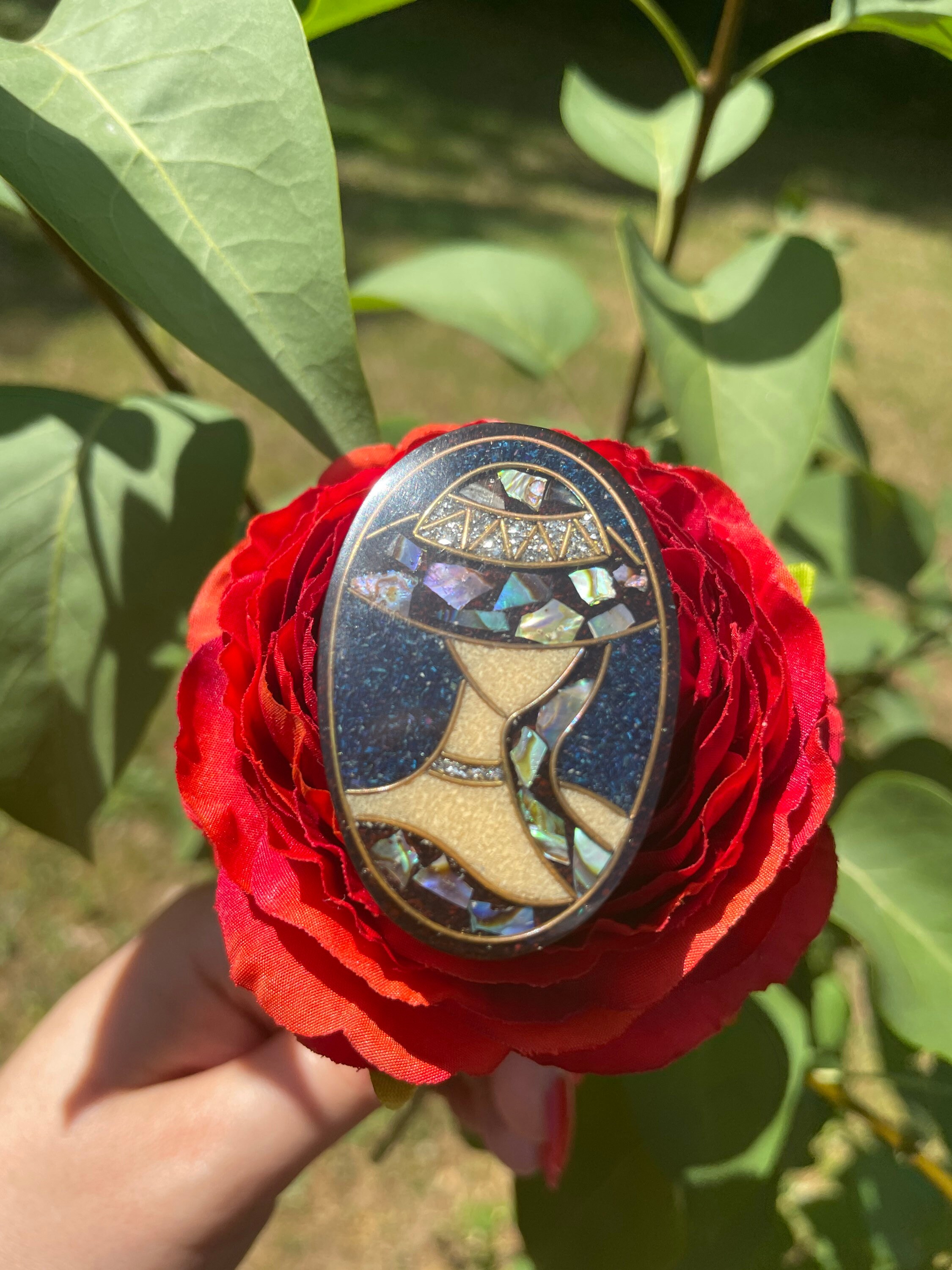 Inlay/mosiac Lady Wearing a Hat Brooch/pin Mother of Pearl - Etsy UK