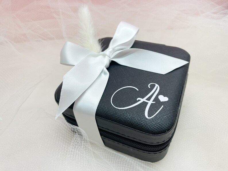 Personalized Bridesmaid Initial Jewelry Box Bridesmaid - Etsy
