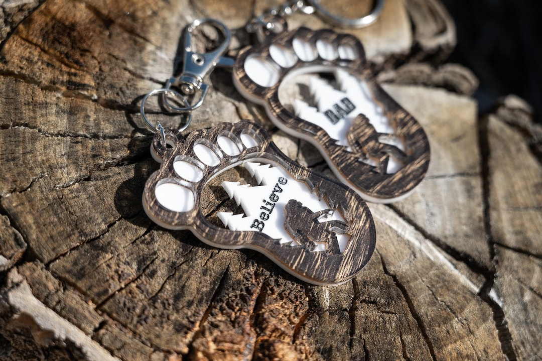 3D Layered Bigfoot Foot Keychain/father's Day Keychain/bigfoot Keychain ...
