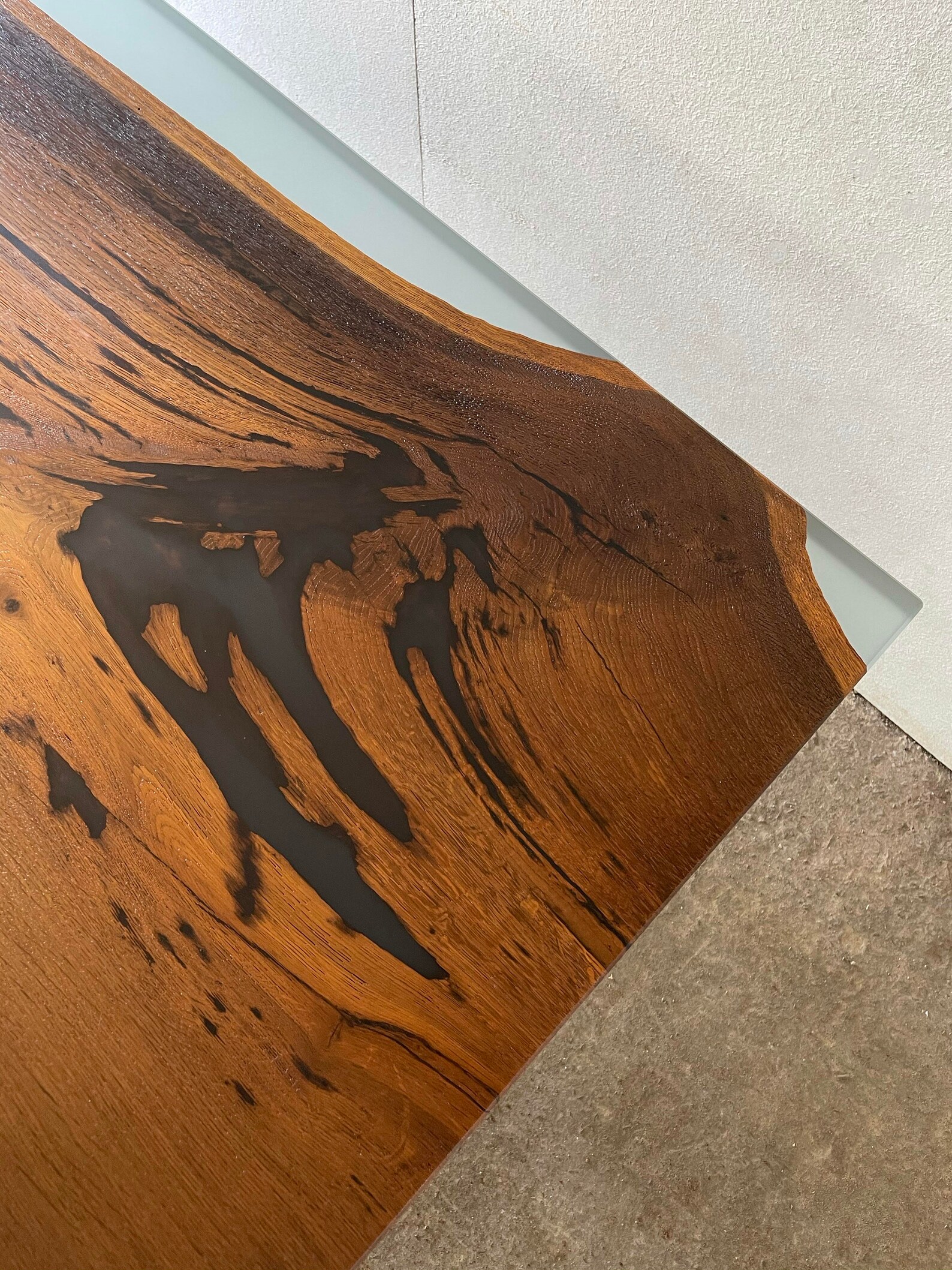 Dining Table Made From Oak Tree and Epoxy Resin, Luxury Table,big ...