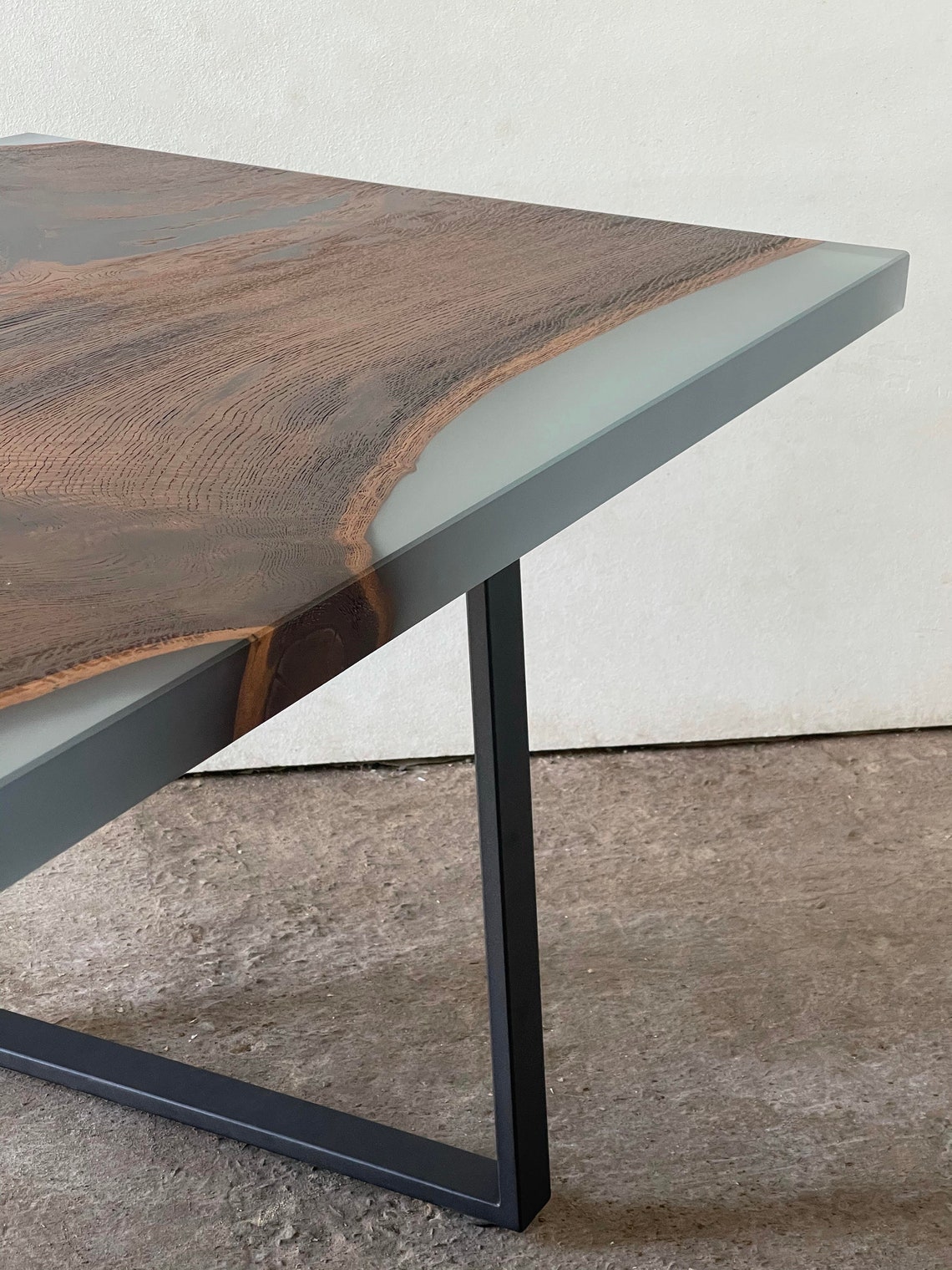 Dining Table Made From Oak Tree and Epoxy Resin, Luxury Table,big ...