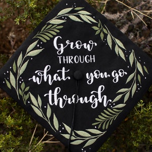 Embroidered Wreath Graduation Cap Topper | Grad Cap Decoration Topper ...