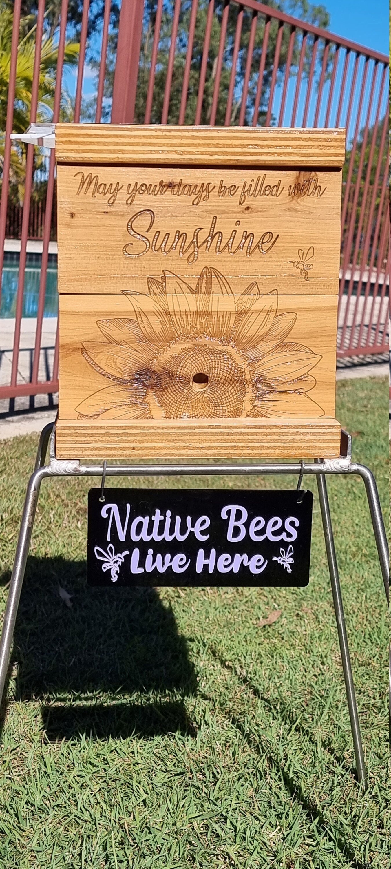 Dual Layer Australian Native Bee Sign, Native Bees Live Here - Etsy