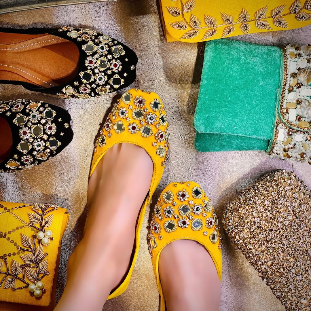 Ladies Handmade Pakistani Indian Khusa Sandal | Diamonte and Mirror ...