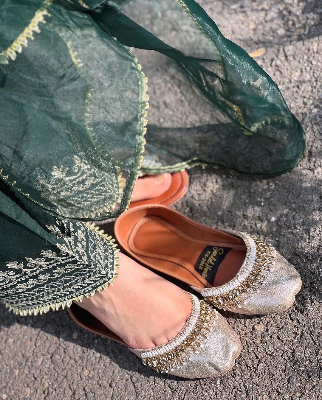 Handcrafted Ladies Pakistani Indian Khusa Sandal | Diamonte and Pearl ...
