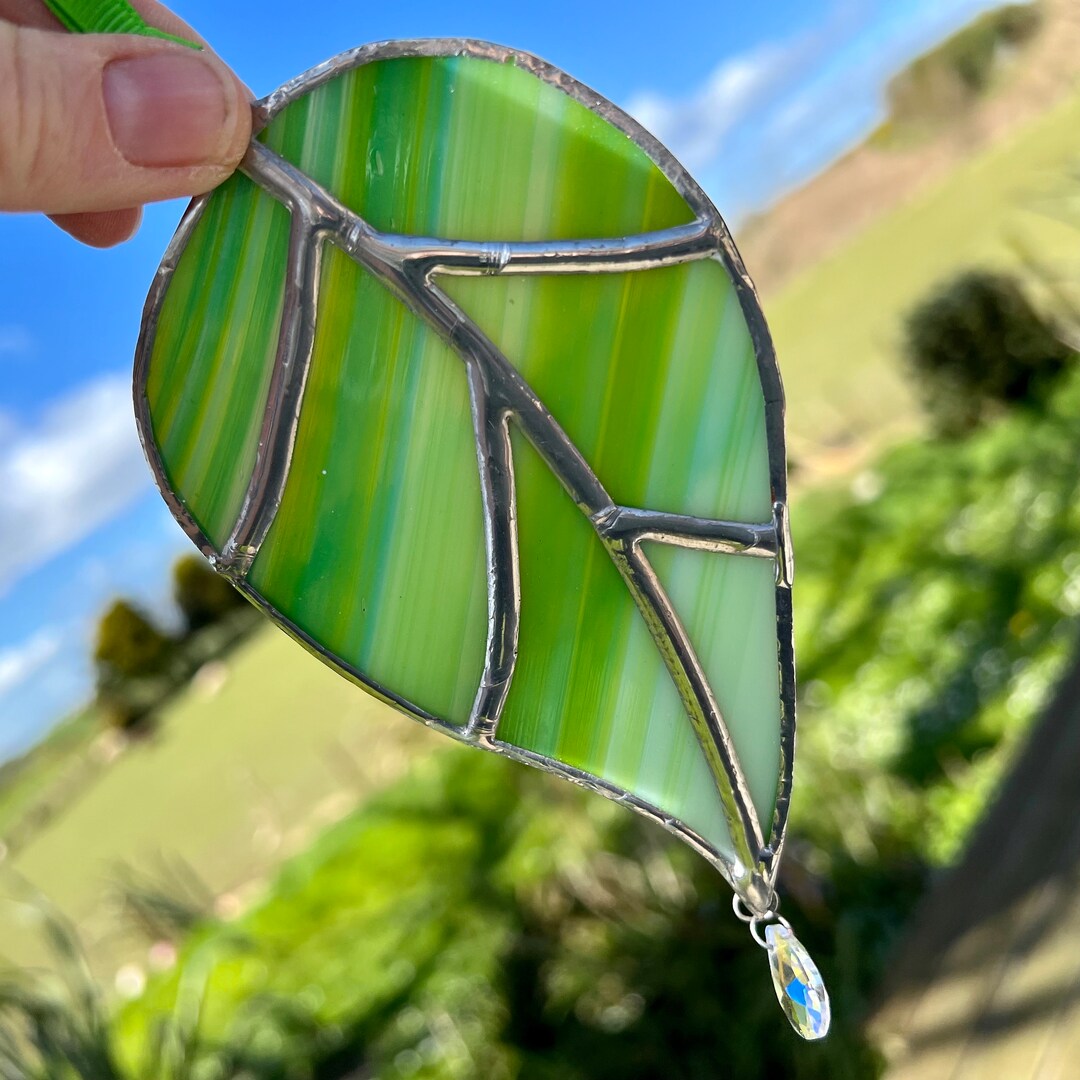Gorgeous Wispy Green Stained Glass Leaf Sun Catcher With Pretty Glass ...