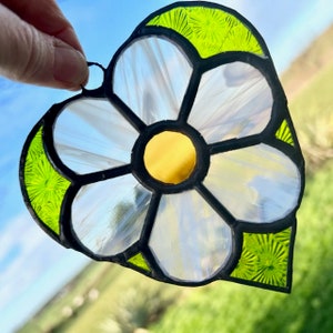 Stained Glass Daisy Heart Suncatcher … Dotty Daisy … - Etsy