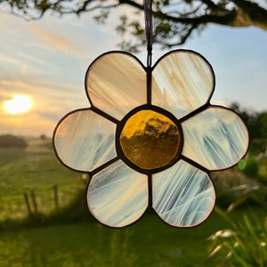 Delightful Daisy Stained Glass Suncatcher - Etsy