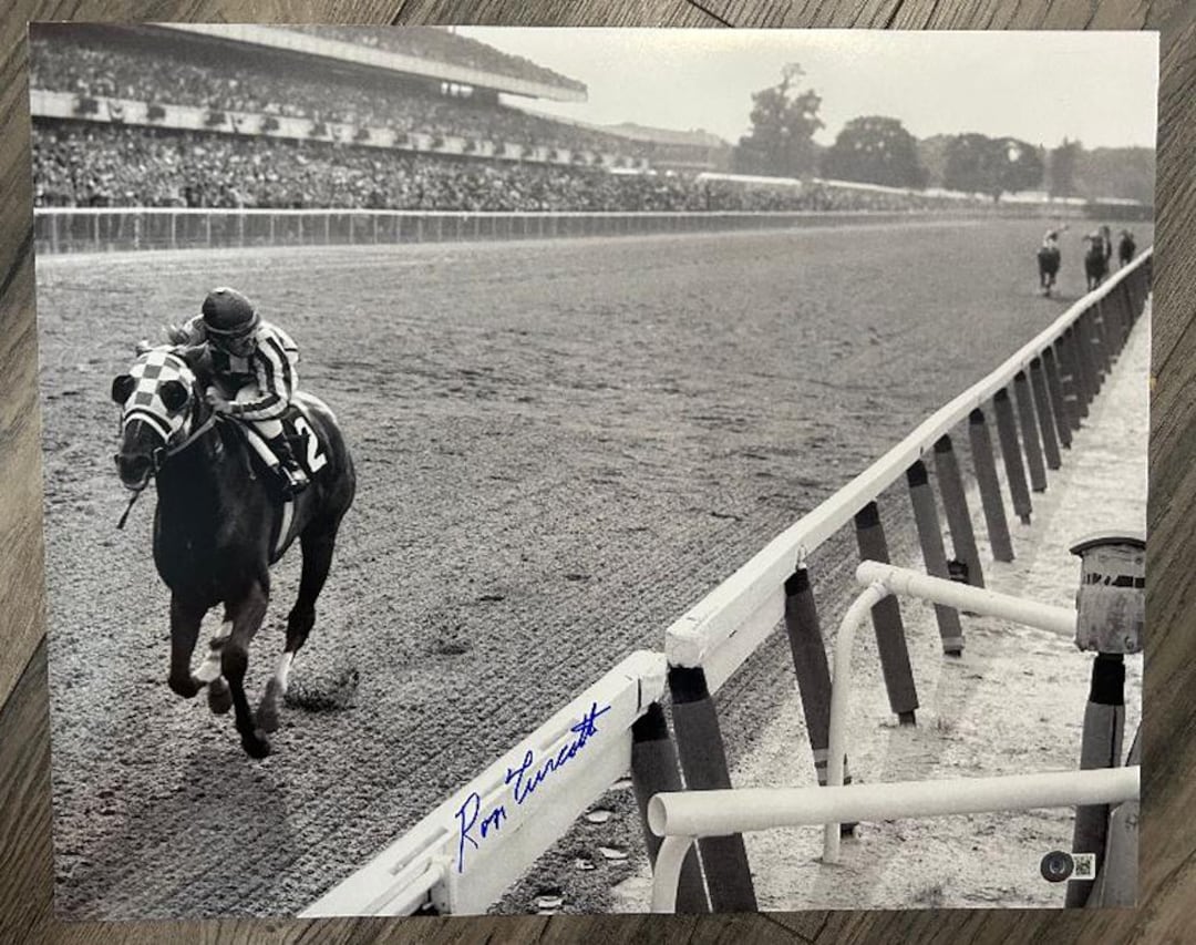 Secretariat Belmont Stakes "look Back Photo" 16x20 Signed Ron Turcotte ...
