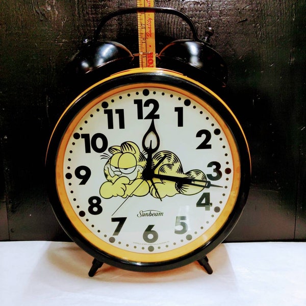 Garfield Clock - Etsy