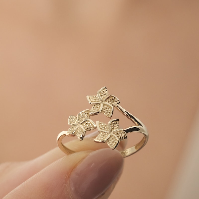 Gold Flower Ring - Etsy