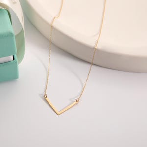 14k Gold V Shape Necklace, Triangle Chevron Jewelry, Gold V Necklace ...