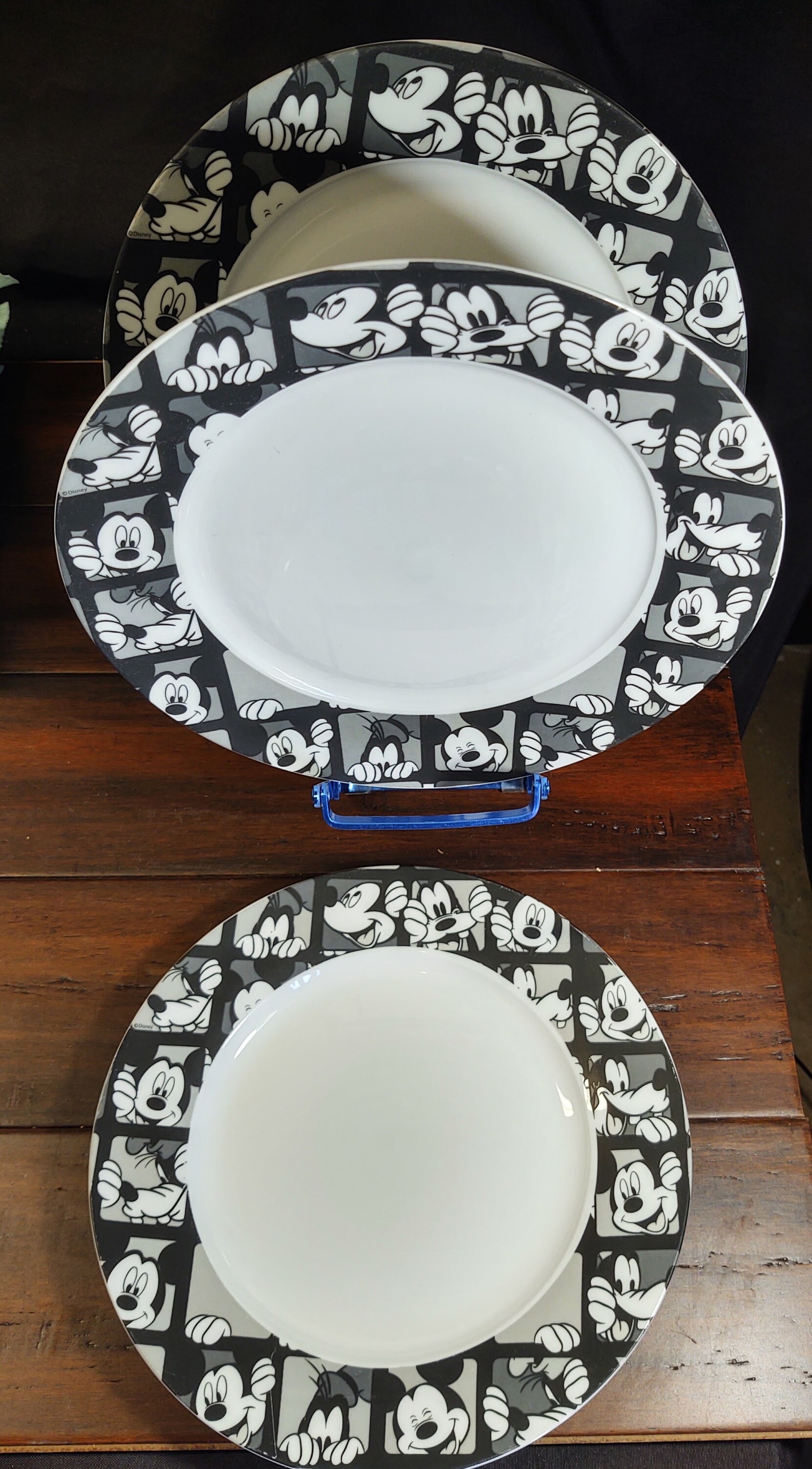 Disney Mickey Mouse and Goofy Plates Set of 4 - Etsy