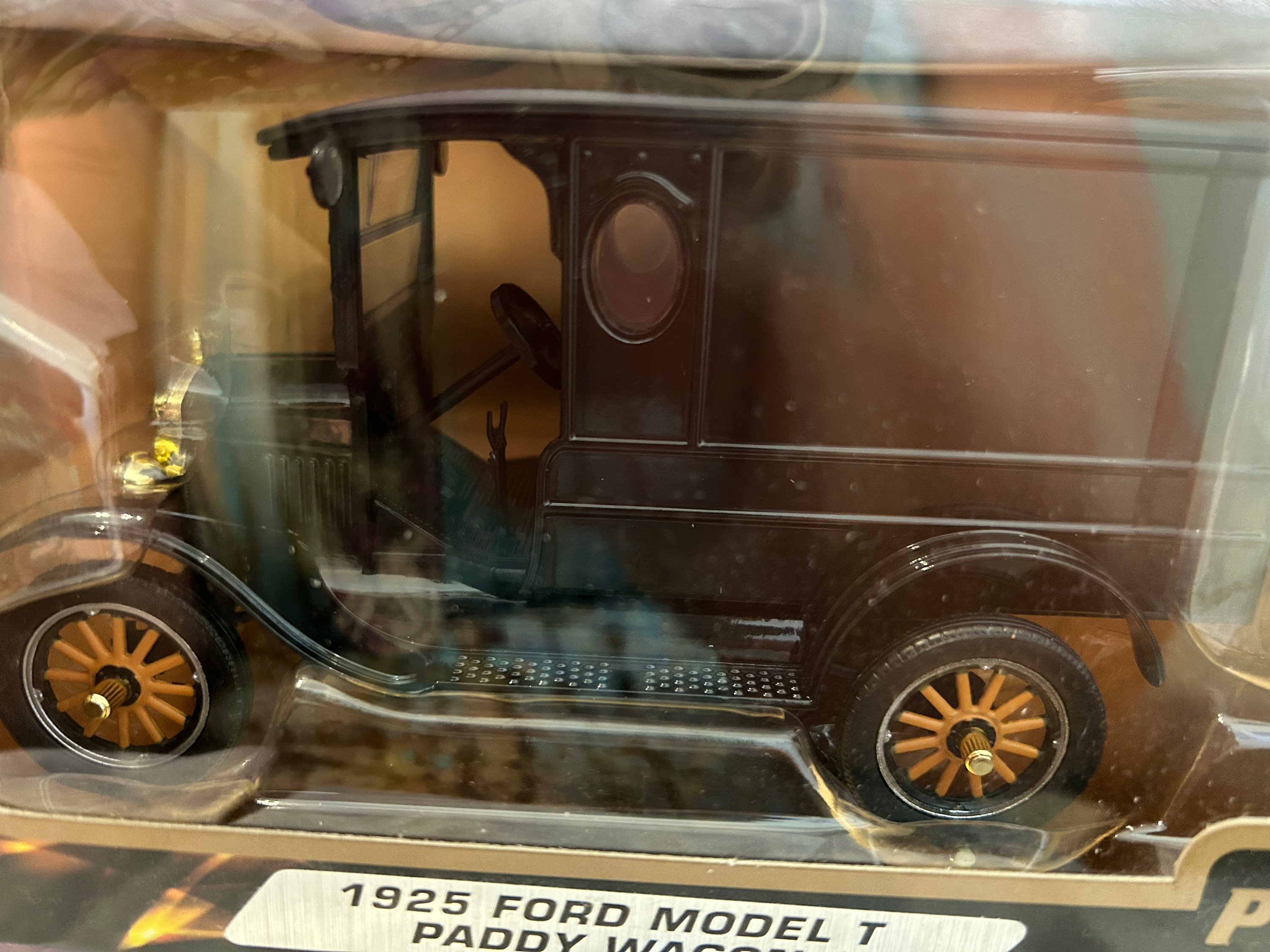 Die Cast Car-1925 Ford Model T Paddy Wagon 1:24 Die Cast - Etsy