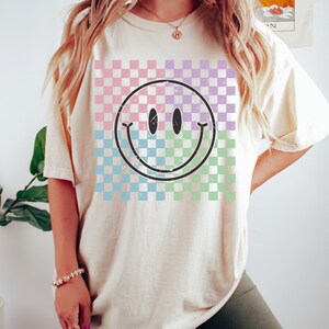 Comfort Colors Smiley Face Shirt, Womens Graphic Tees Trendy, Cute ...