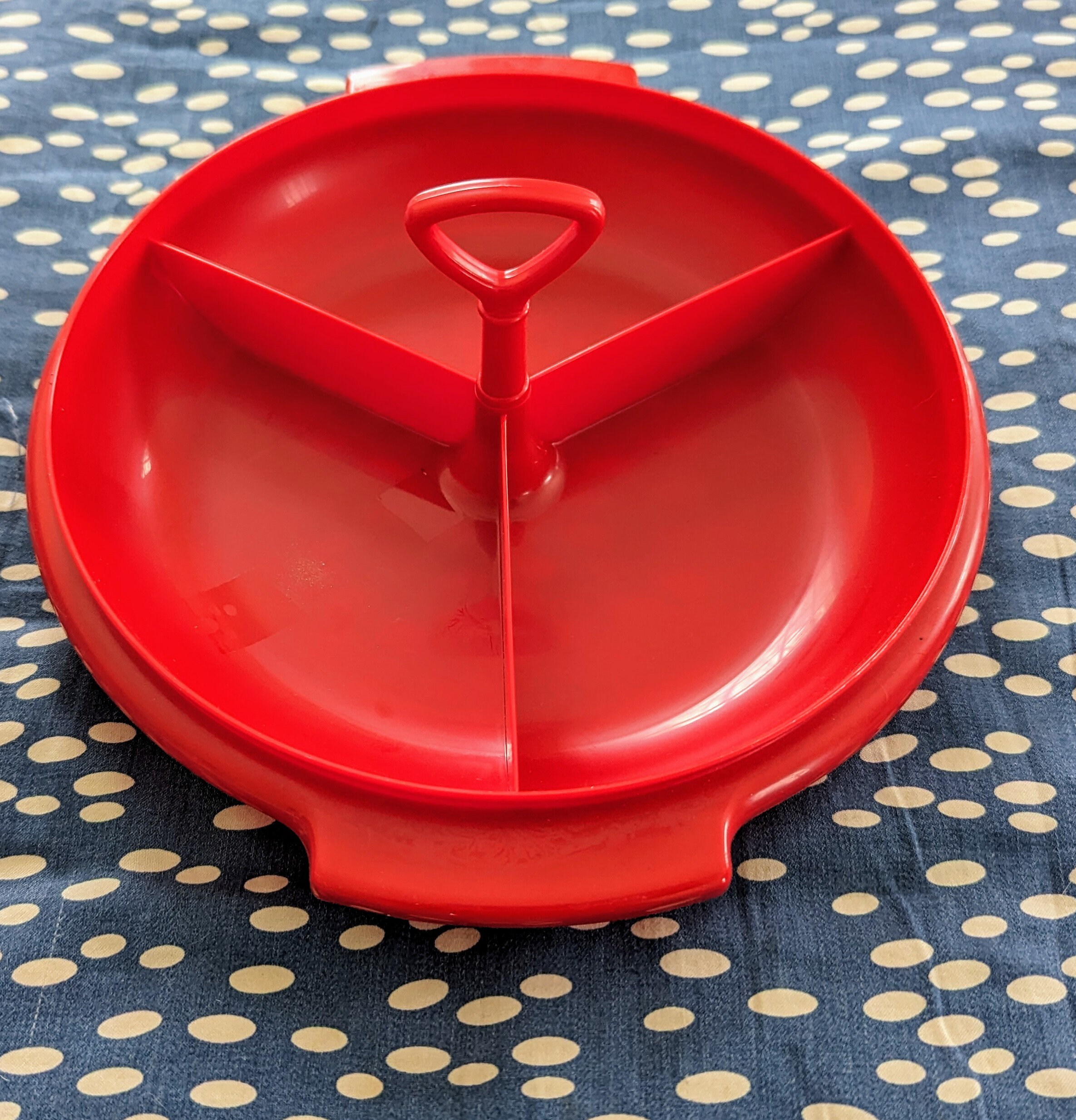 Tupperware Party Veggie Platter Divided Tray 405-1 Paprika Handle ...