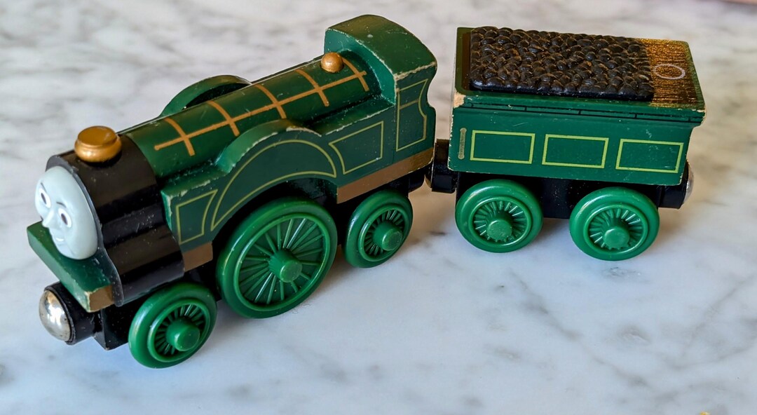 Thomas Tank Engine & Friends Wooden Railway Emily and Tender Magnetic ...