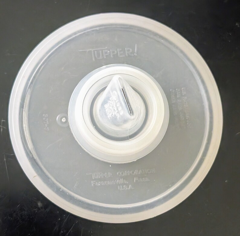 Vintage 1955 Tupperware Sipper Seal With Slot #286 With Tupper Seal Lid ...