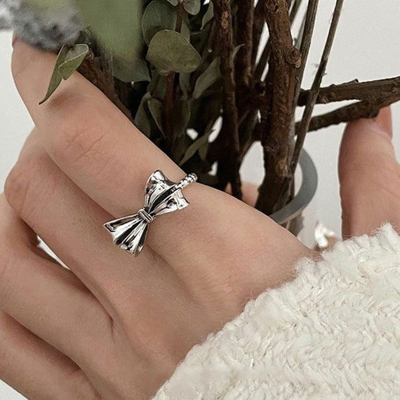 Antique Ribbon Bow Rings