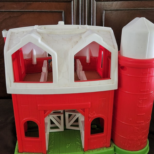 Little People Barn - Etsy