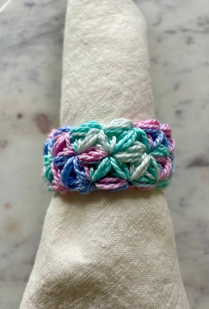 Jasmine Stitch Napkin Rings, Crocheted, Set of 4 - Etsy