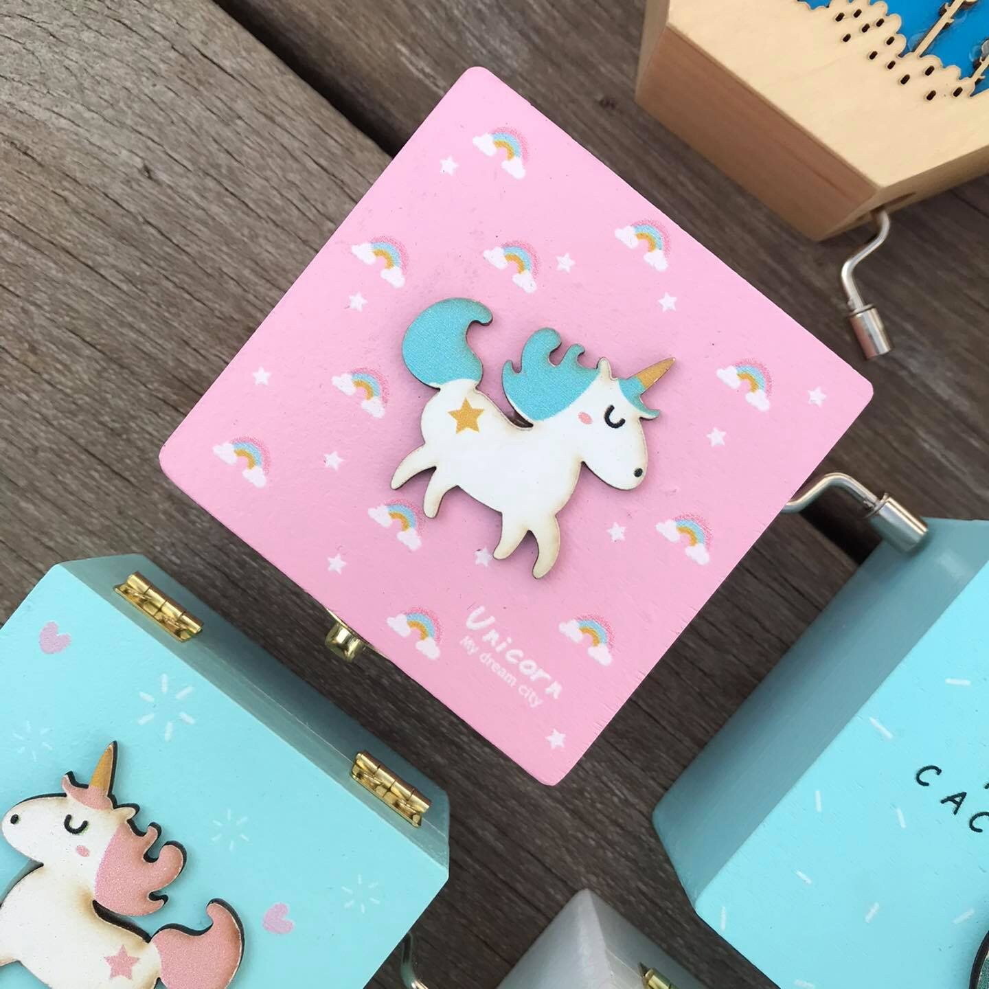 Personalize wooden Music box cute tiny hand crank for | Etsy