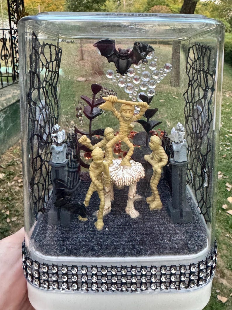 Jumping Spider Enclosure Cage Halloween Ghost Skeleton Mummy Bones ...