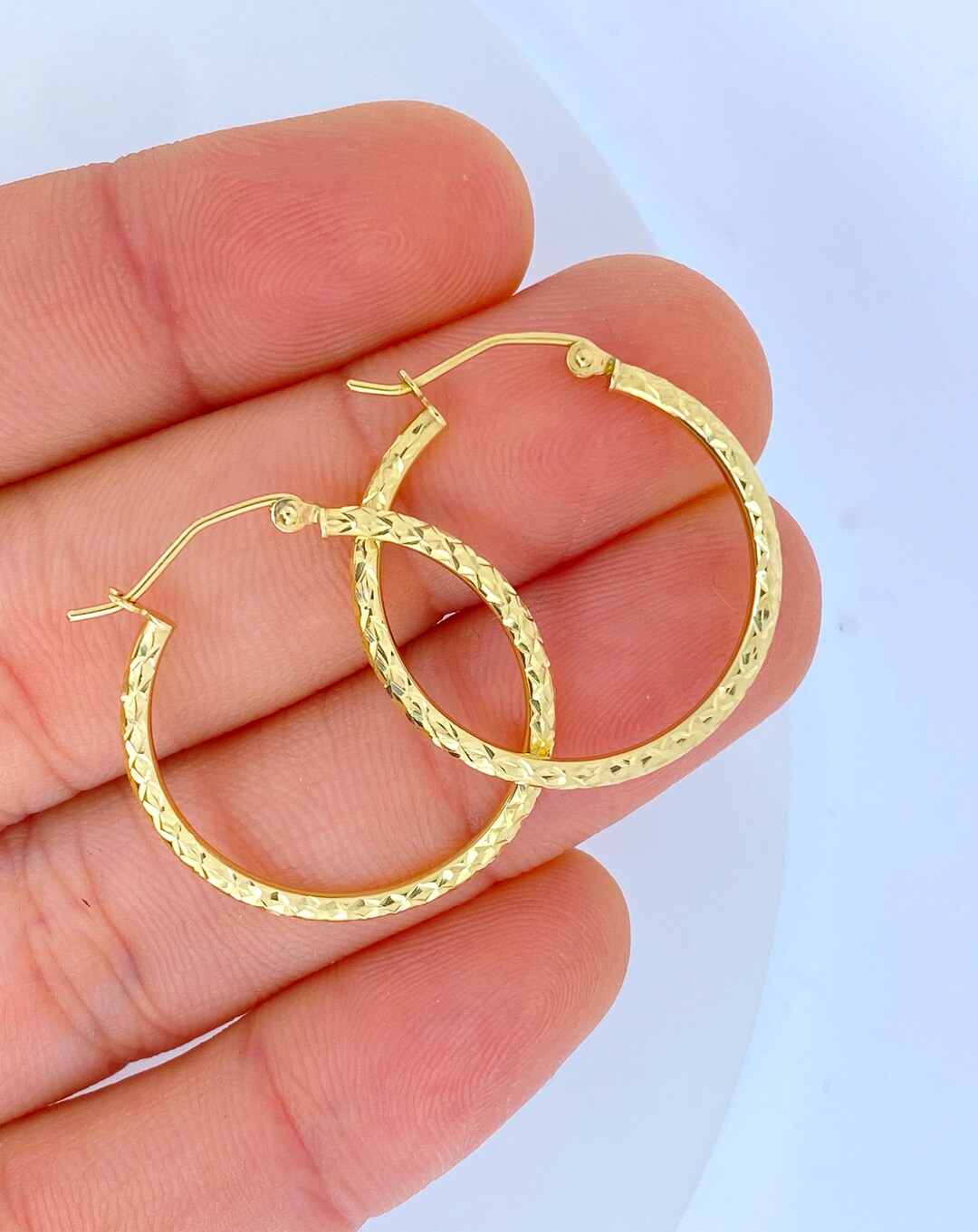 Solid 14K Gold Diamond Cut Hoop Earrings, Lightweight Ladies Hoop ...