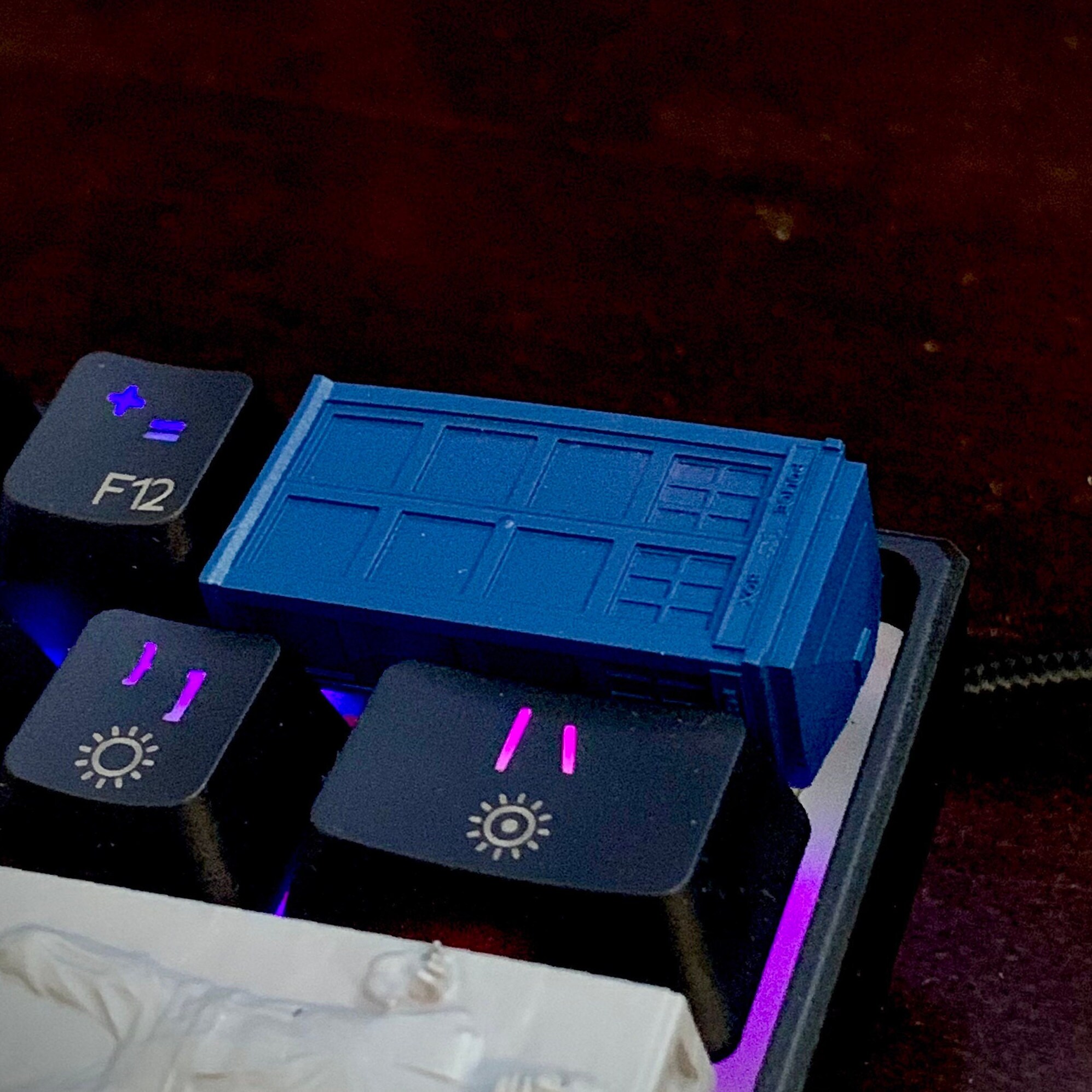 Doctor Who TARDIS Artisan Keycap for Cherry MX Compatible | Etsy