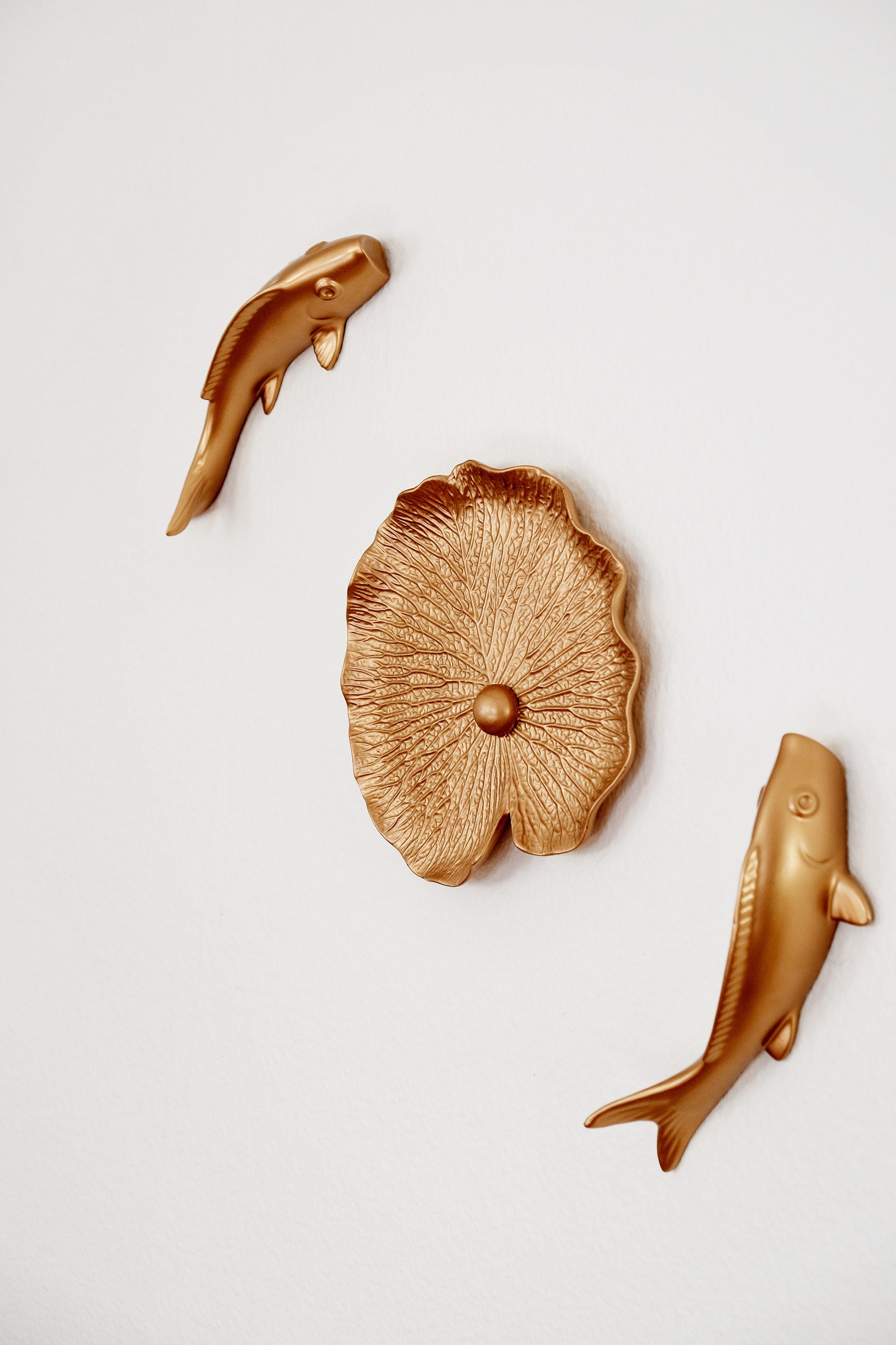 Gold Asian Hanging Sculpture Smooth Fish Wall Decor for Bedroom - Beach ...