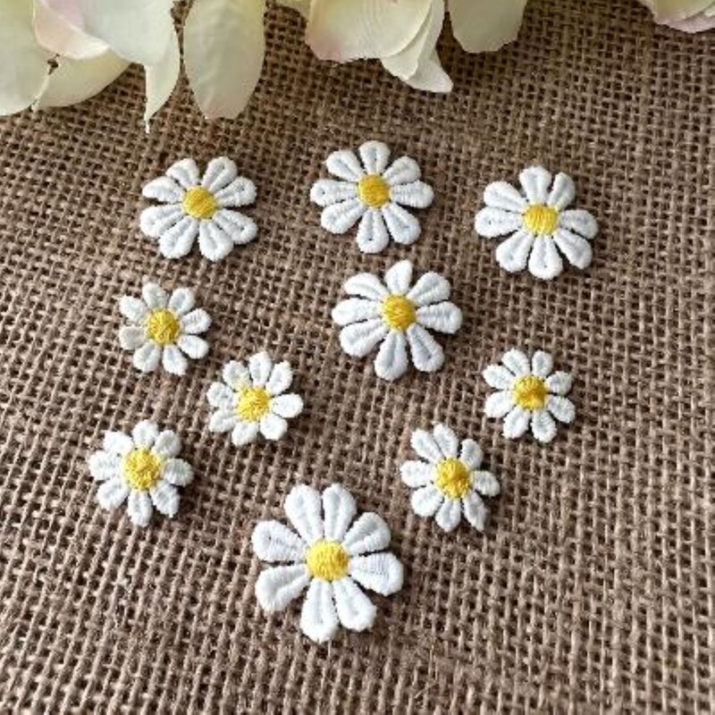 Embroidered Daisy Patch - Etsy