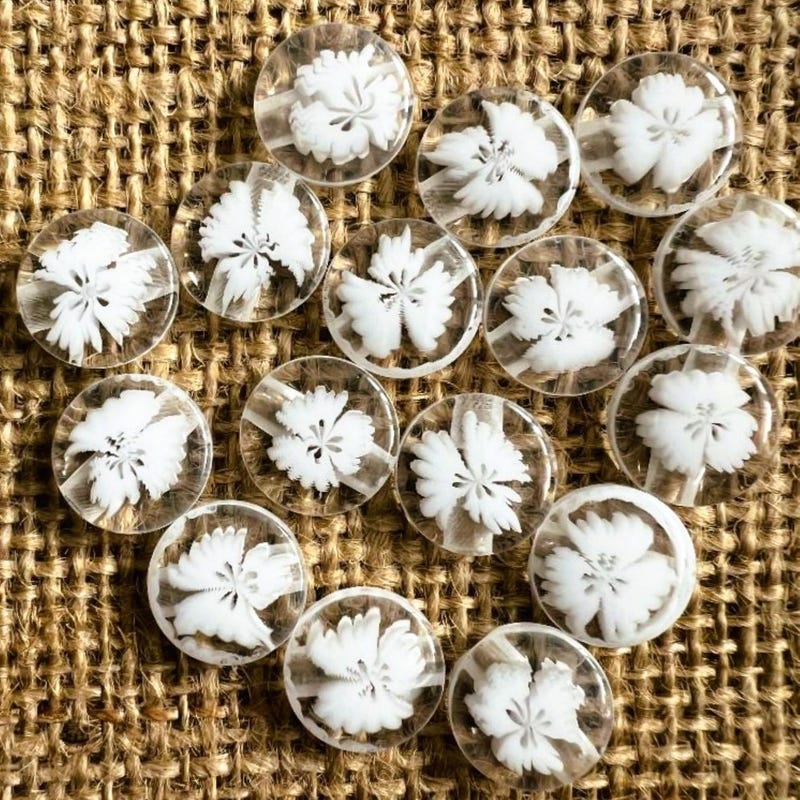 1/2 Buttons Flower - Etsy UK