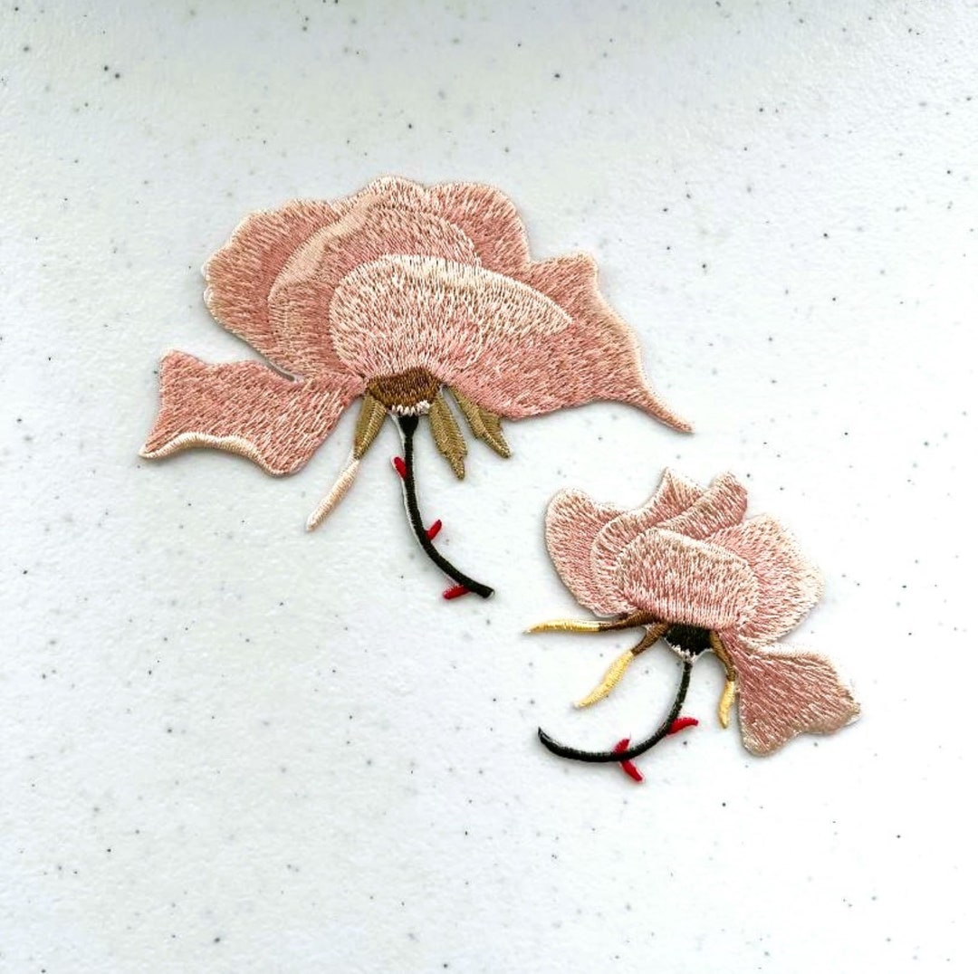 Magnolia Flower Embroidered Iron-on Patches: Clothing Applique (pair ...