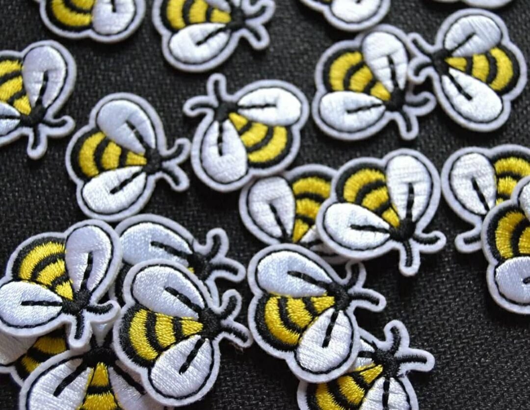 2 x Bee Iron-on Patches, Bee Patches, Decorative Bumble Bee Patch - Etsy.de