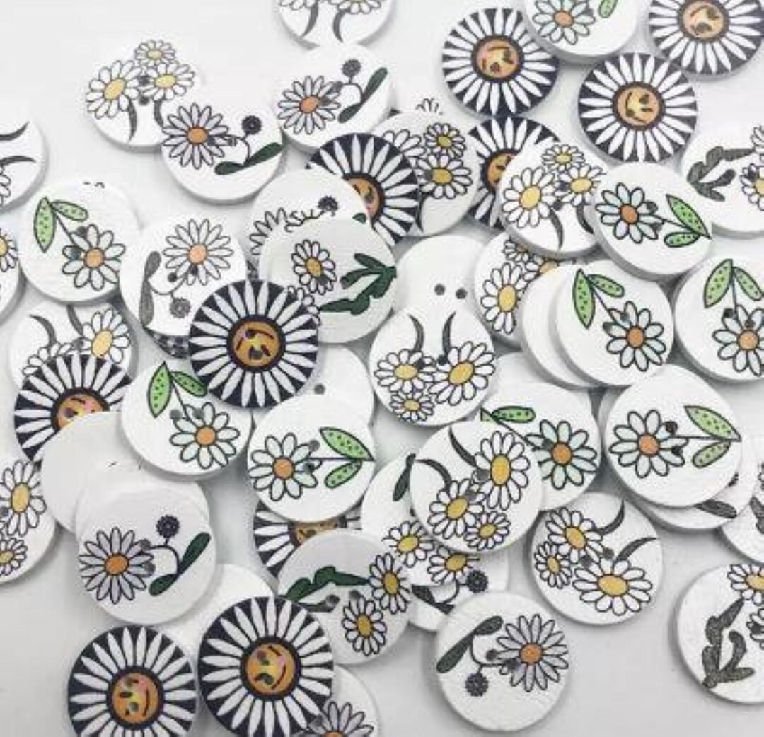10 Wood Daisy Buttons: 20mm Round Flower Buttons - Etsy