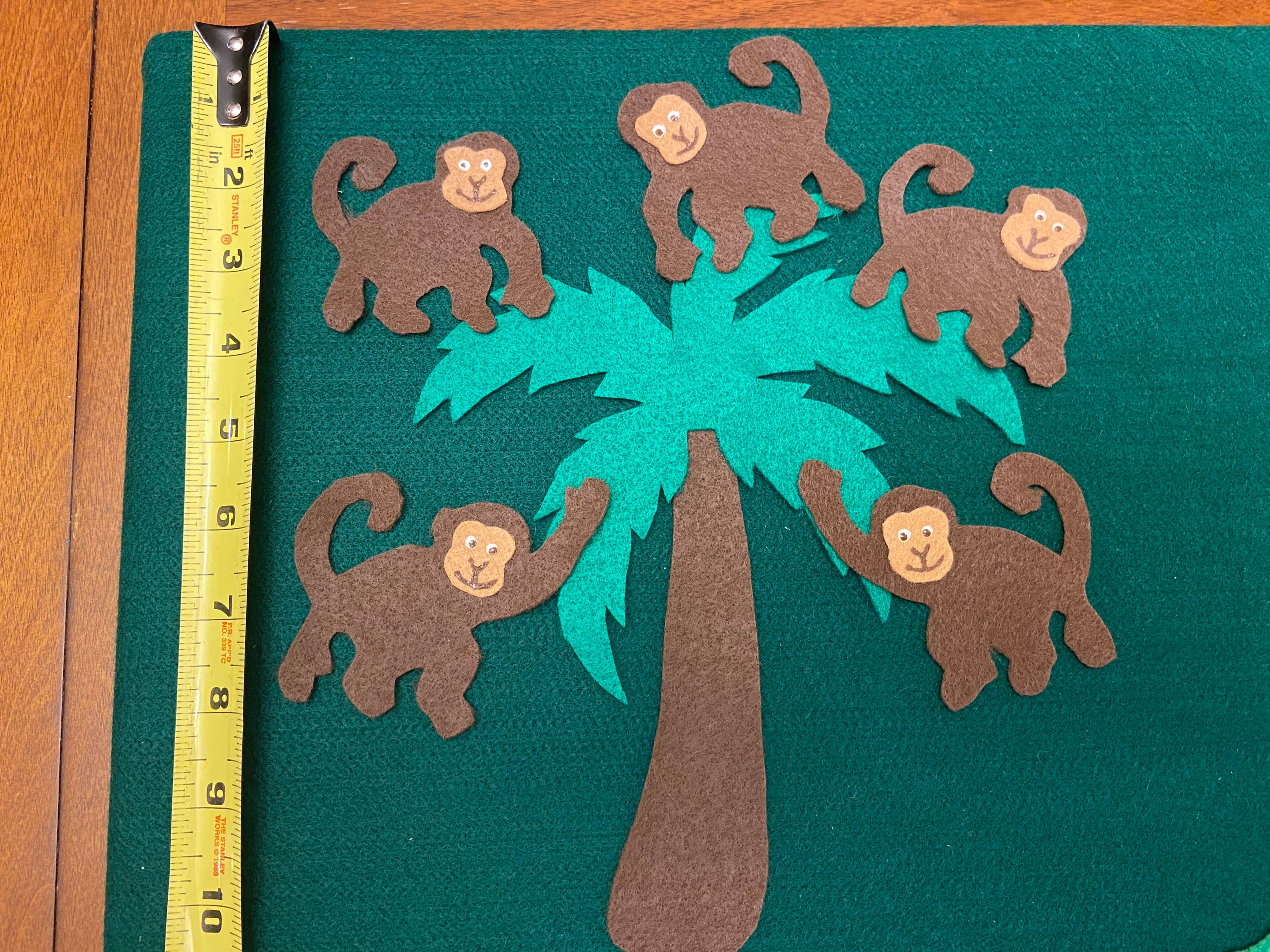 5 Little Monkeys Teasing Mr. Alligator Felt Set, Teacher Reaource, Felt ...