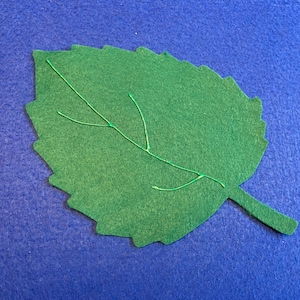 5 Little Ladybugs Sitting on a Leaf Felt Rhyme //felt Board Story ...