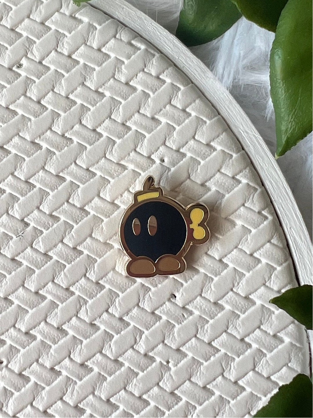 Mario Mini Pin Bob-omb Bomb Enamel Pin - Etsy