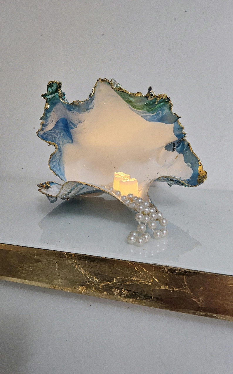 Sculptured Handmade Resin Clam Shell White, Blues, Gold Edged Heavily ...