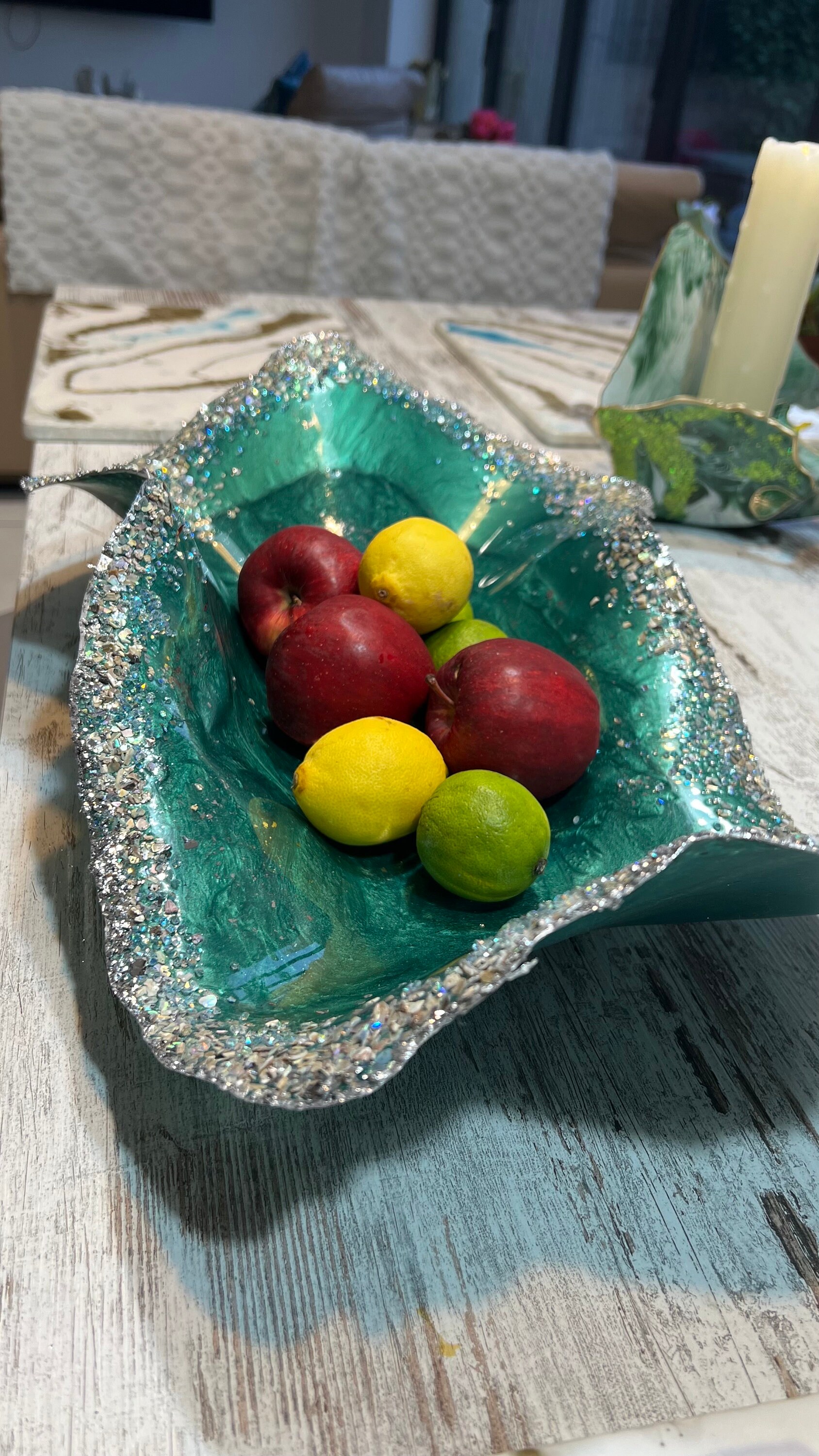 Handmade Emerald Green Shell and Diamonte Edged Sculpture Table ...