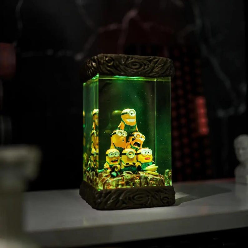 Minions Resin Lamp, Handmade Resin Epoxy Lamp, Gamer Room Decor, Unique ...