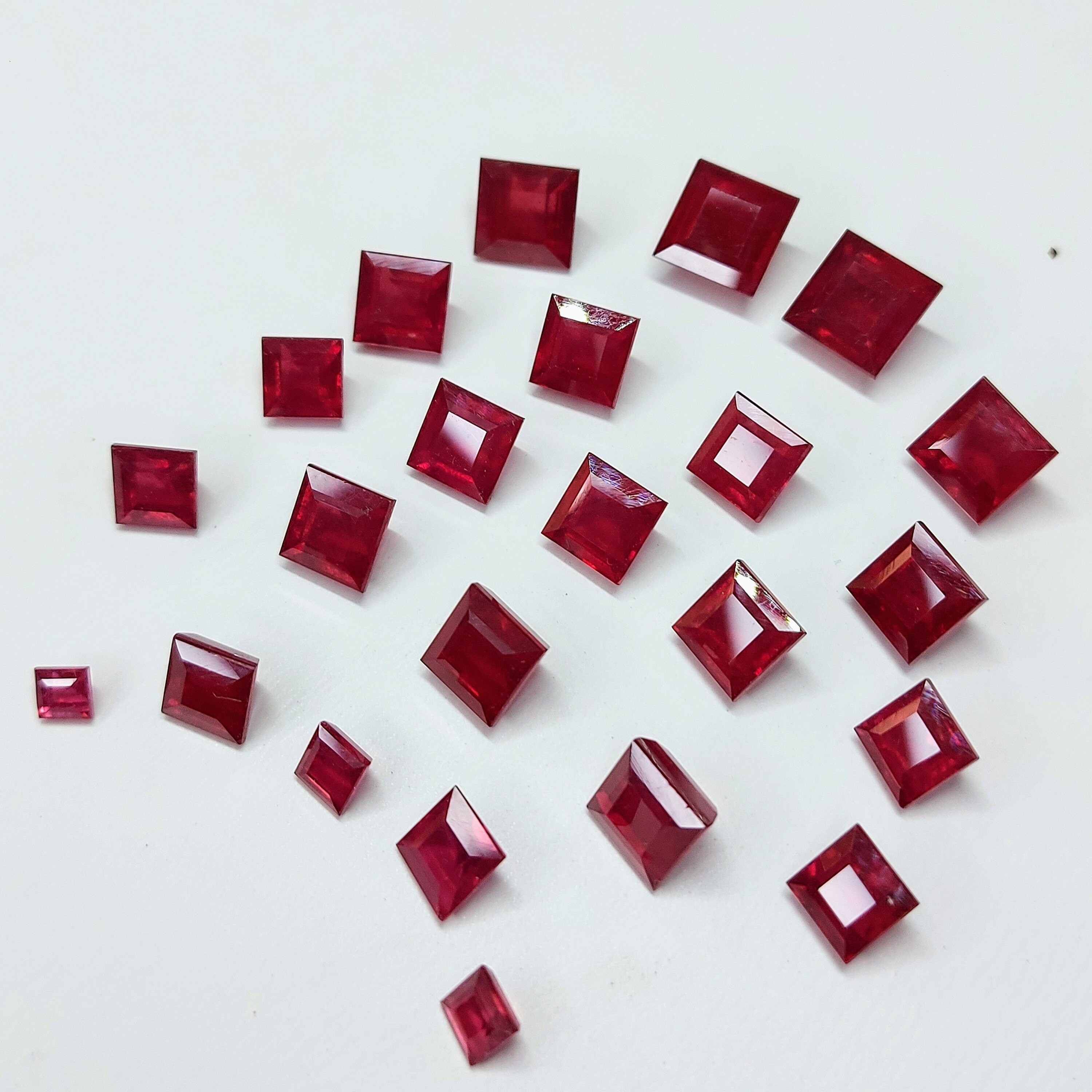 Untreated Natural Ruby Square Cushion Cut 7mm Fissure Filling Ruby ...