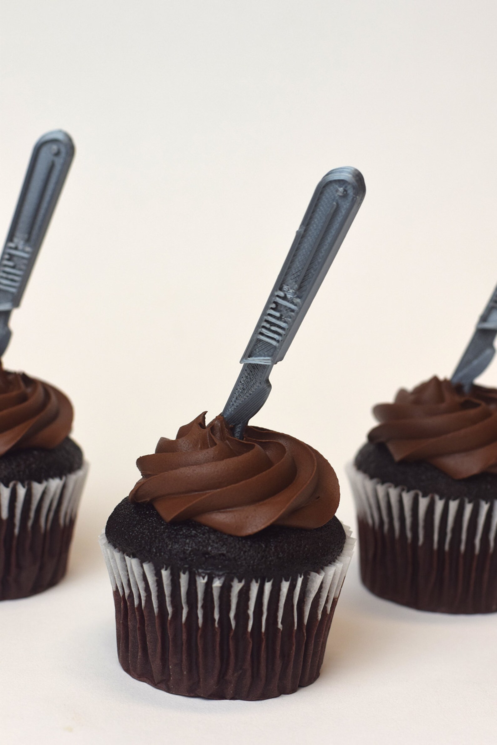 Scalpel Cupcake Toppers Doctor Medical Party, Medical Instruments Cake ...
