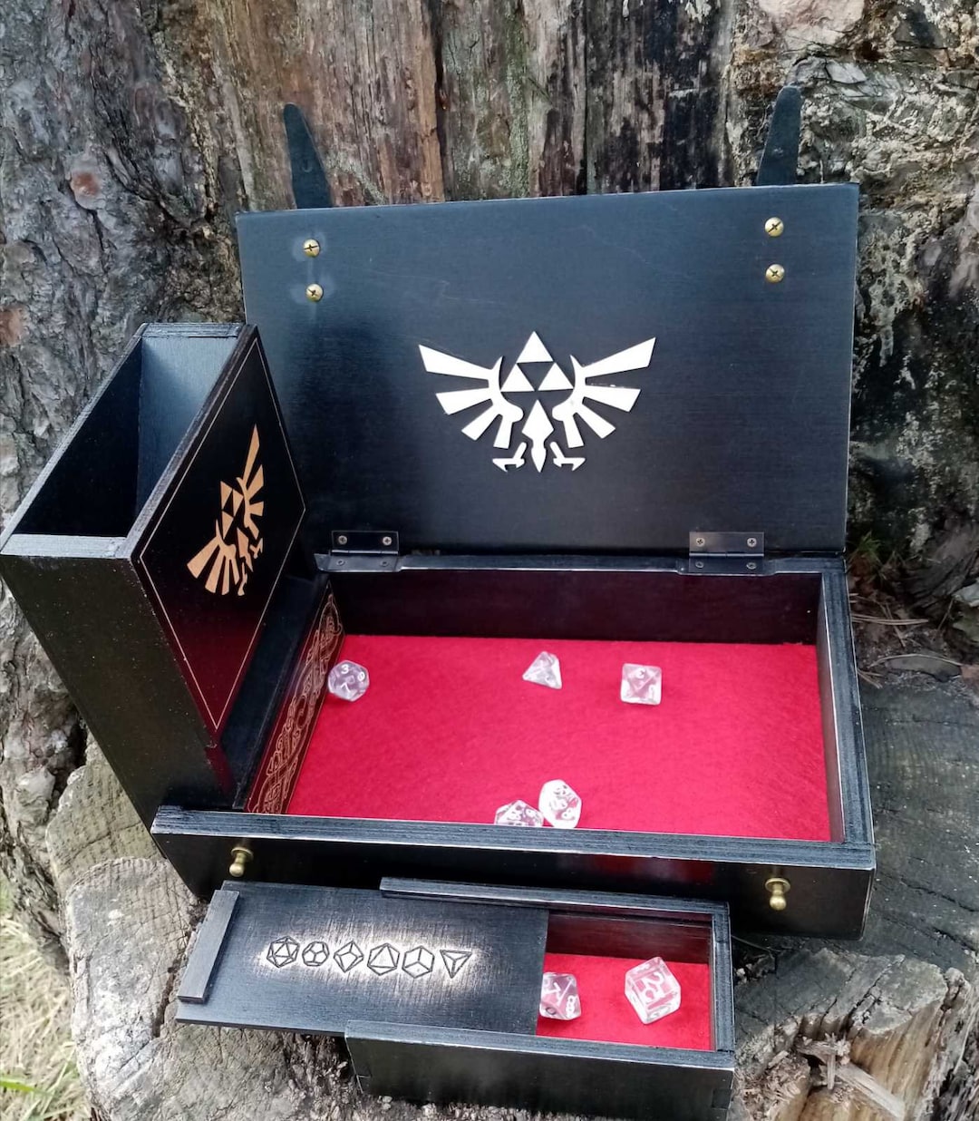 Legend of Zelda: Breath of the Wild Zelda Triforce Set Wooden Dice Tray ...